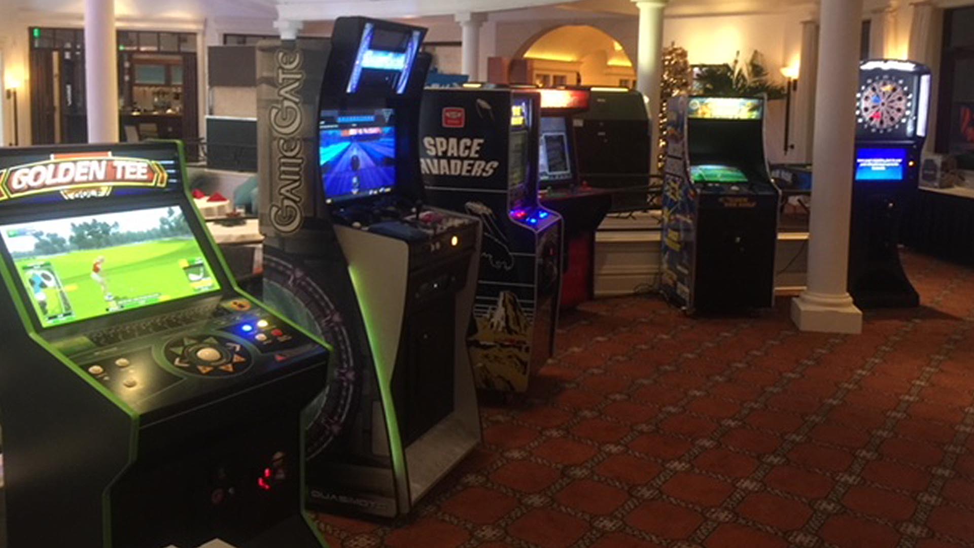 Golf Golden Tee Arcade Game – COCKTAIL HOUR ENTERTAINMENT