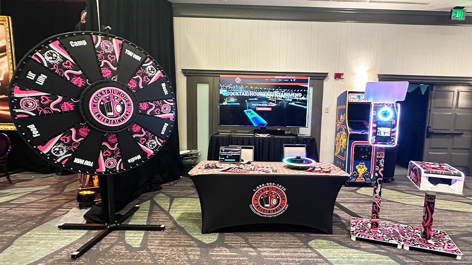 Prize Wheels – COCKTAIL HOUR ENTERTAINMENT