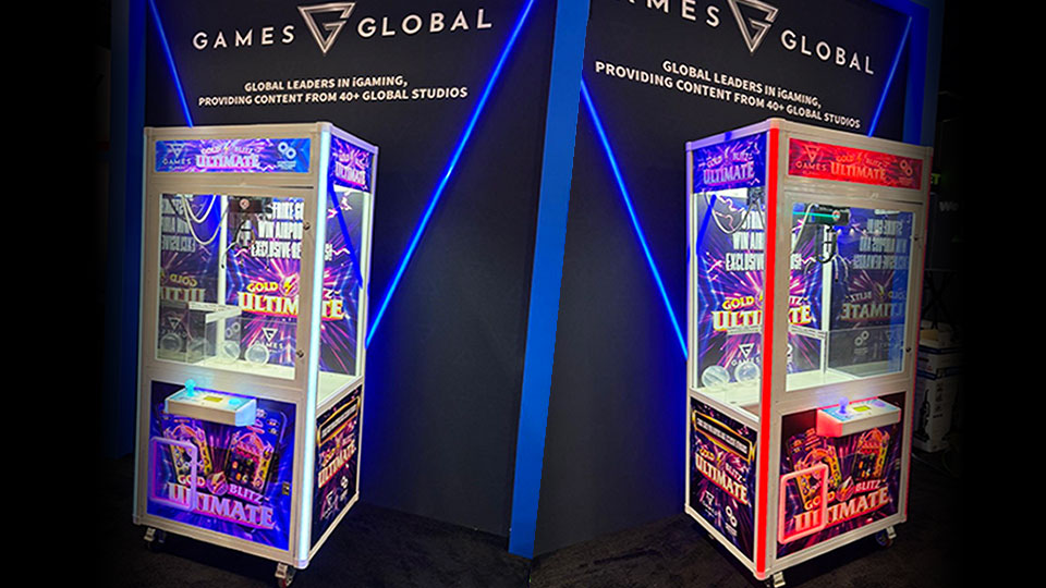 Claw Machine LED Arcade Game – COCKTAIL HOUR ENTERTAINMENT
