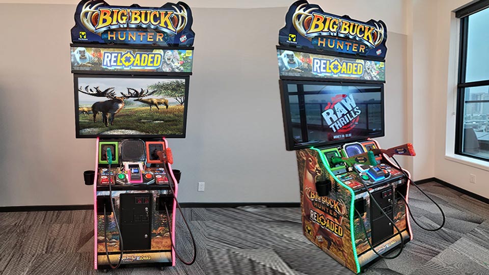 Big Buck Hunter Arcade – COCKTAIL HOUR ENTERTAINMENT